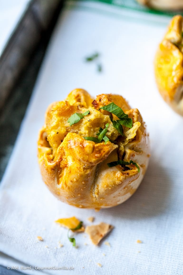 Knich – Jüdische Pasteten mit Kartoffelfüllung - GourmetGuerilla´s Foxy ...